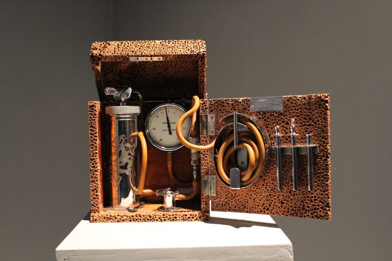 Pneumothorax Machine - Anna Dumitriu